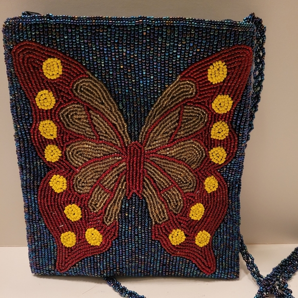 Ermo Beaded Crossbody Purse. | Bags | Ermo Beaded Butterfly Crossbody ...